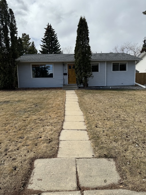 12 Manor Drive - House in Spruce Grove | RentBoard