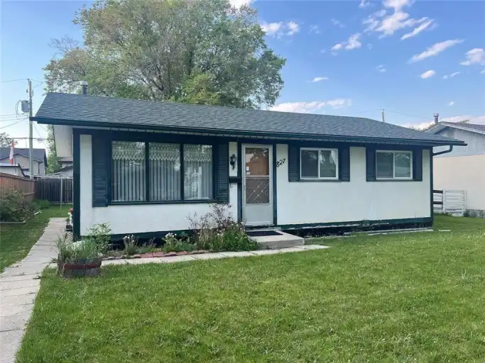 827 Barry Avenue - House in Winnipeg | RentBoard
